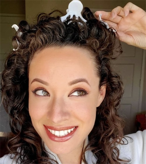How To Catch The Disco Curls Trend?,Hair Style